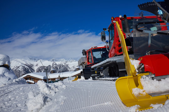 Ratrack Bilder – Durchsuchen 896 Archivfotos, Vektorgrafiken und Videos ...