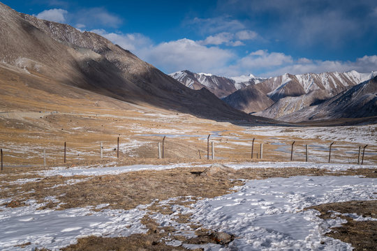 "Khunjerab Pass" Images – Browse 166 Stock Photos, Vectors, and Video ...