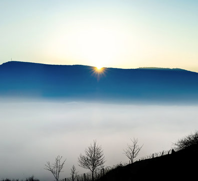 รูปภาพUndercast – เลือกดูภาพถ่ายสต็อก เวกเตอร์ และวิดีโอ122 | Adobe Stock