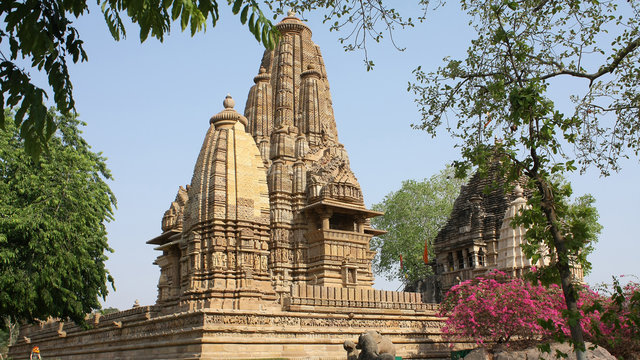 รูปภาพLaksman – เลือกดูภาพถ่ายสต็อก เวกเตอร์ และวิดีโอ2,524 | Adobe Stock