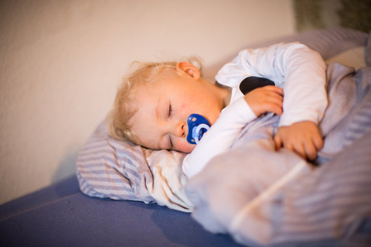 Fopper Bilder – Durchsuchen 84,304 Archivfotos, Vektorgrafiken und ...