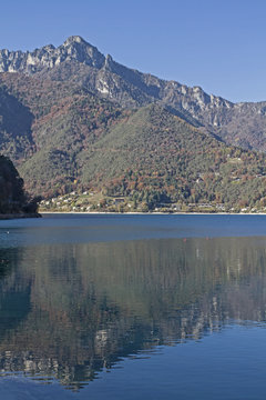Wassertrum Bilder – Durchsuchen 200 Archivfotos, Vektorgrafiken und ...
