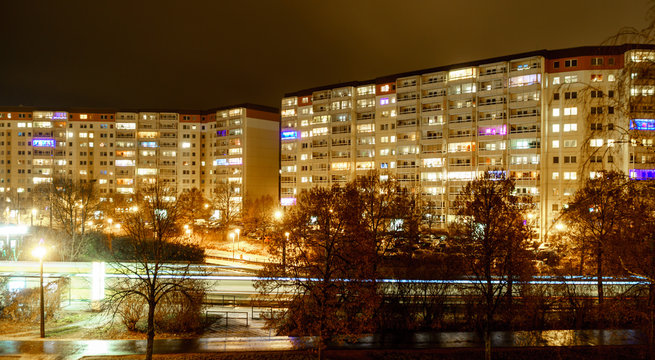 Marzahn Bilder – Durchsuchen 1,158 Archivfotos, Vektorgrafiken und ...