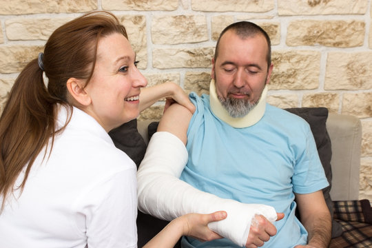 DIE 142 BESTEN BILDER, STOCK-FOTOS UND -VEKTORGRAFIKEN ZU „Gipsarm ...