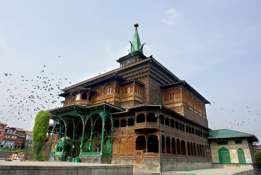 「Shah-E-Hamdan」の写真素材 | 10件の無料イラスト画像 | Adobe Stock