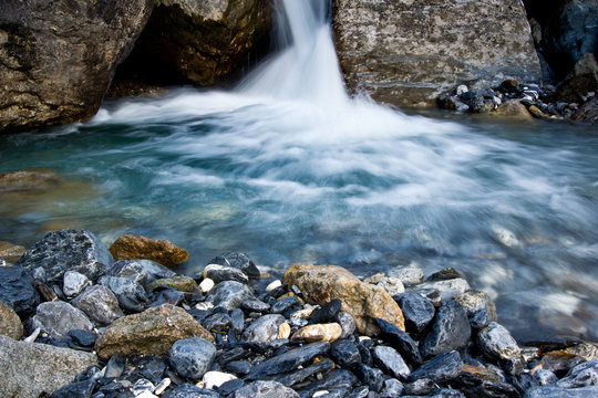 รูปภาพ"Torrent – เลือกดูภาพถ่ายสต็อก เวกเตอร์ และวิดีโอ150,571 | Adobe ...