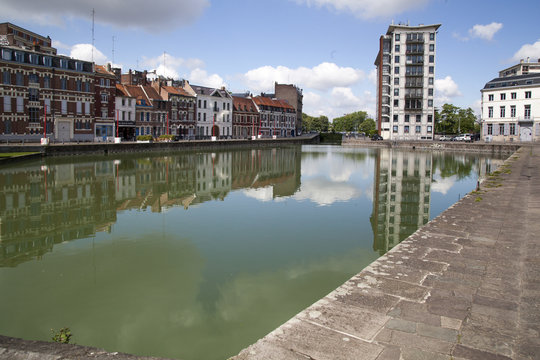 「Wault」の写真素材 | 68件の無料イラスト画像 | Adobe Stock