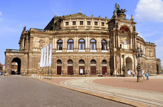 รูปภาพHofoper – เลือกดูภาพถ่ายสต็อก เวกเตอร์ และวิดีโอ68 | Adobe Stock