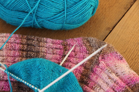 Strickzeug Bilder – Durchsuchen 1,987 Archivfotos, Vektorgrafiken und ...