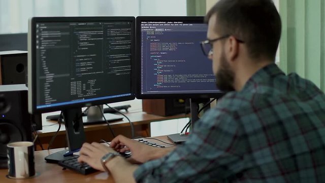 Young Man Programming Images – Browse 55,116 Stock Photos, Vectors, and ...