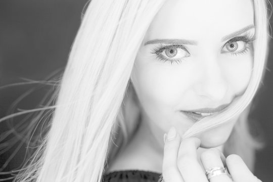 Blondynka Bilder Bläddra Bland 3351 Stockfoton Vektorer Och Videor