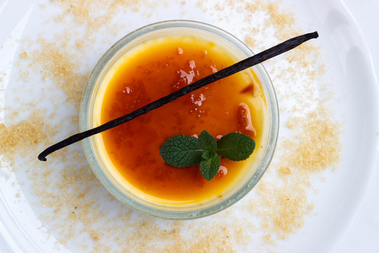 「Brulee」の画像 - 11,309 件の Stock 写真、ベクターおよびビデオ | Adobe Stock