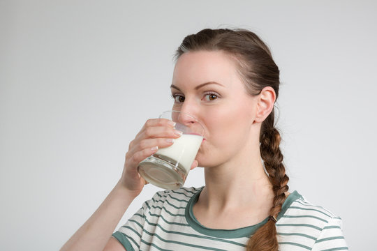 รูปภาพKuhmilch – เลือกดูภาพถ่ายสต็อก เวกเตอร์ และวิดีโอ2,260 | Adobe Stock