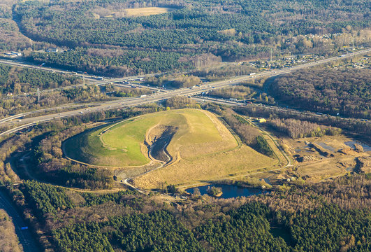 Schuttberg Billeder – Gennemse 343 stockfotos, vektorer og videoer ...