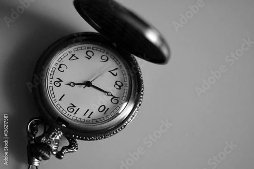 "Старинные наручные часы (черно-белая фотография) " Stock photo and ...