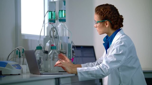 "Scientist Laboratory" Images – Browse 424 Stock Photos, Vectors, and ...