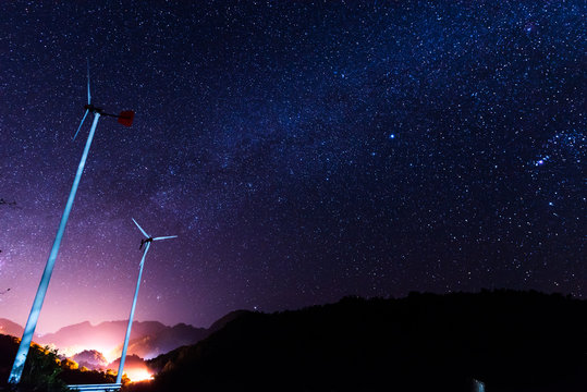 Imagens de Dark.windmill – Explore Fotografias do Stock, Vetores e ...