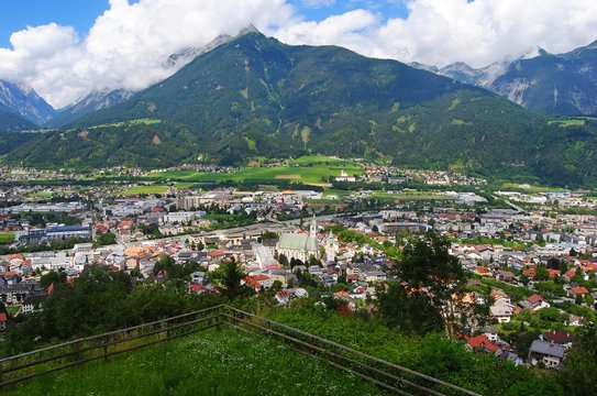 "Schwaz-Bilder: Stock-Fotos & -Videos. | Adobe Stock