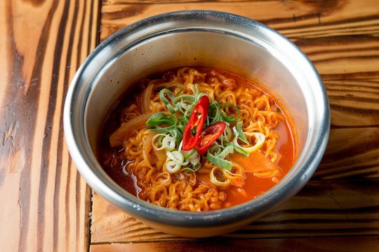 รูปภาพRamyeon – เลือกดูภาพถ่ายสต็อก เวกเตอร์ และวิดีโอ3,102 | Adobe Stock