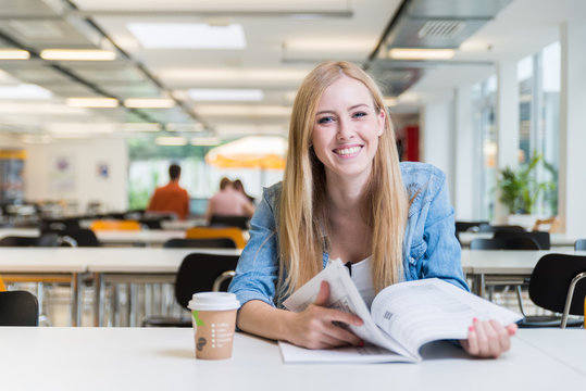 Imágenes de Studentin: descubre bancos de fotos, ilustraciones ...