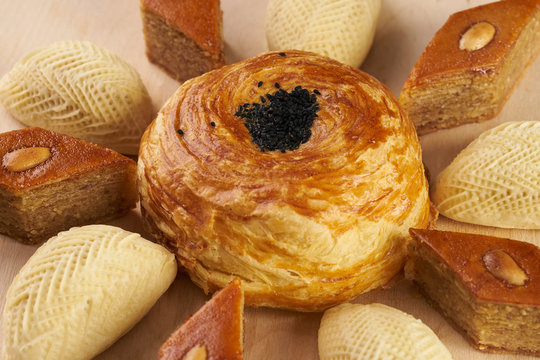 รูปภาพKhoncha – เลือกดูภาพถ่ายสต็อก เวกเตอร์ และวิดีโอ160 | Adobe Stock