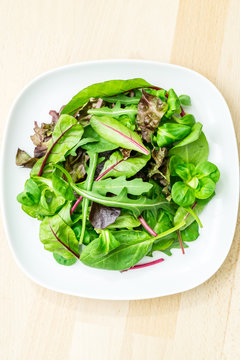 Lockal Bilder – Durchsuchen 32 Archivfotos, Vektorgrafiken und Videos ...