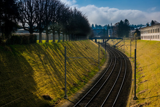Bahngleis Imagens – Procure 2,375 fotos, vetores e vídeos | Adobe Stock