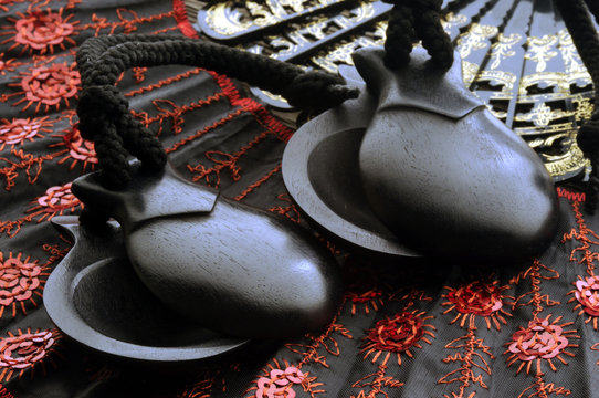 「Idiofoni」の写真素材 | 5件の無料イラスト画像 | Adobe Stock