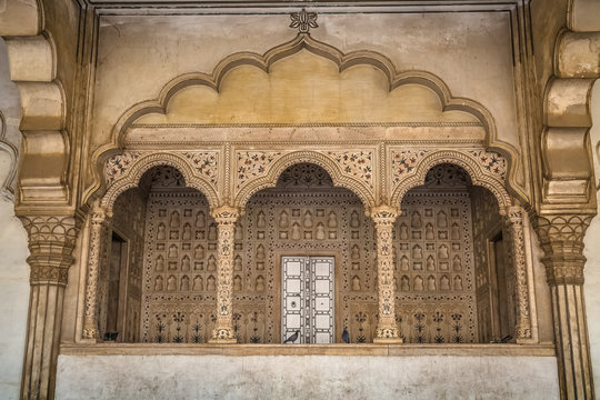 รูปภาพDiwan-I-Am – เลือกดูภาพถ่ายสต็อก เวกเตอร์ และวิดีโอ196 | Adobe Stock