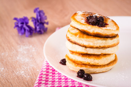 「Oladyi」の写真素材 | 1,016件の無料イラスト画像 | Adobe Stock