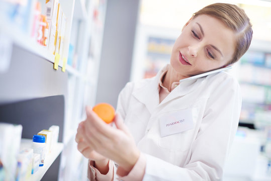 Pharmacist On Call Images – Browse 8,511 Stock Photos, Vectors, and ...