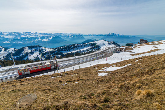 Rigibahn Bilder – Durchsuchen 844 Archivfotos, Vektorgrafiken und ...