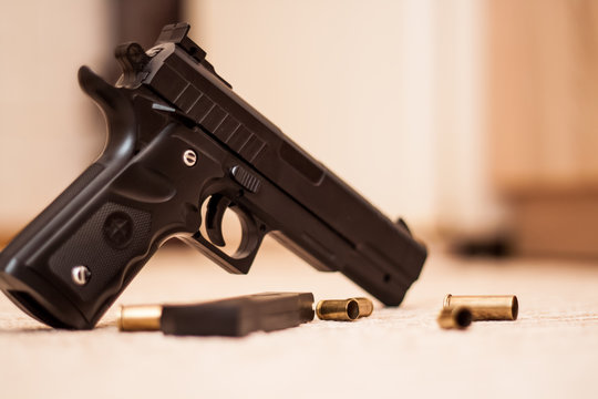 รูปภาพGunshot – เลือกดูภาพถ่ายสต็อก เวกเตอร์ และวิดีโอ37,277 | Adobe Stock