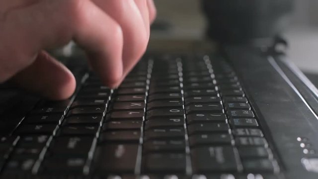 Afbeeldingen over "Blind Typing" – Blader in stockfoto's, vectoren en ...