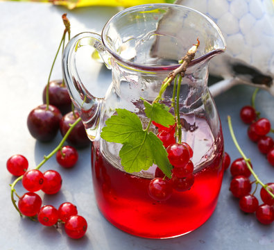 Johannisbeerrispe-Bilder: Stock-Fotos & -Videos. | Adobe Stock