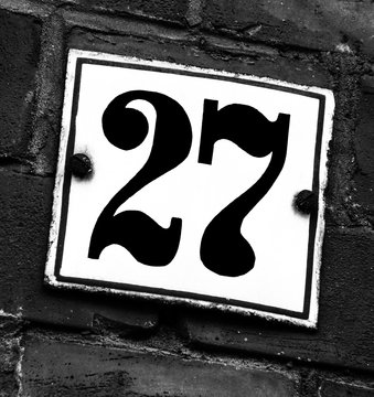 Siebenundzwanzig-Symbol Images – Browse 9 Stock Photos, Vectors, and ...