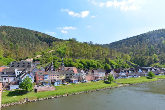 รูปภาพFreudenberg – เลือกดูภาพถ่ายสต็อก เวกเตอร์ และวิดีโอ843 | Adobe Stock