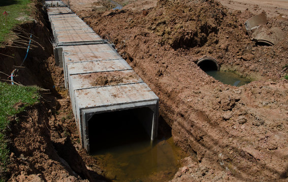 Culvert Images – Parcourir 10,350 le catalogue de photos, vecteurs et ...