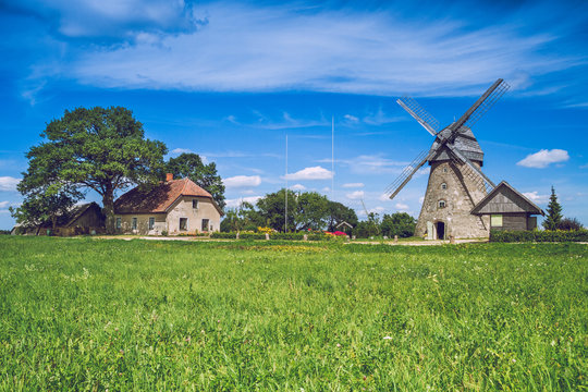 Cesis Bilder – Durchsuchen 3,776 Archivfotos, Vektorgrafiken und Videos ...