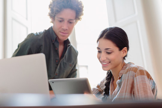 รูปภาพTeamwork – เลือกดูภาพถ่ายสต็อก เวกเตอร์ และวิดีโอ4,447,173 ...