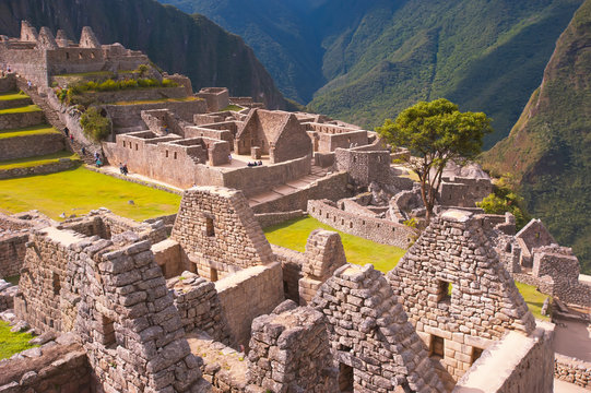Incas Homes