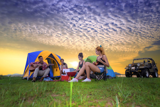 รูปภาพEnjoyful – เลือกดูภาพถ่ายสต็อก เวกเตอร์ และวิดีโอ228 | Adobe Stock