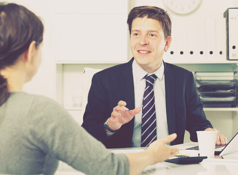 รูปภาพInterlocutor – เลือกดูภาพถ่ายสต็อก เวกเตอร์ และวิดีโอ5,455 ...