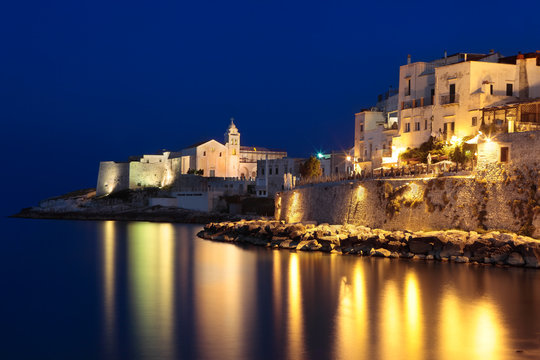 Vieste bilder – Bläddra bland 6,207 stockfoton, vektorer och videor ...