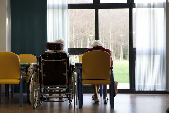 Ehpad - Images et vidéos libres de droits | Adobe Stock