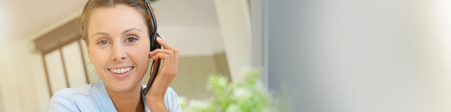 Teleoperator 이미지 – 찾아보기 1,042 스톡 사진, 벡터 및 비디오 | Adobe Stock