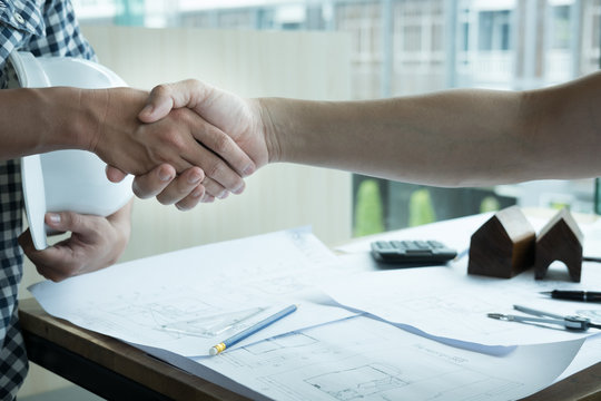 Customers With Builder Images – Browse 6,716 Stock Photos, Vectors, and ...