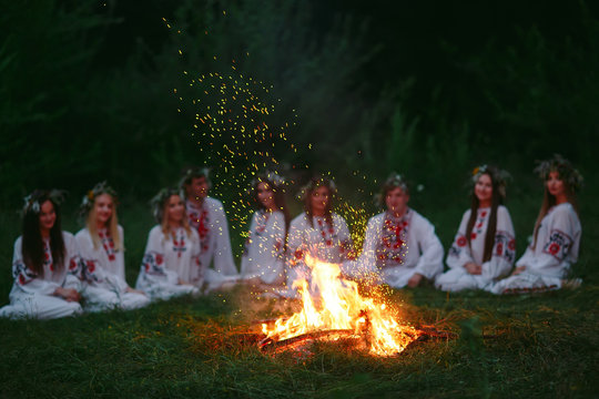 Slawisch Bilder – Durchsuchen 78,903 Archivfotos, Vektorgrafiken und ...