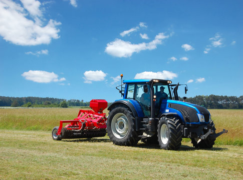 Traktory Images – Browse 37 Stock Photos, Vectors, and Video | Adobe Stock