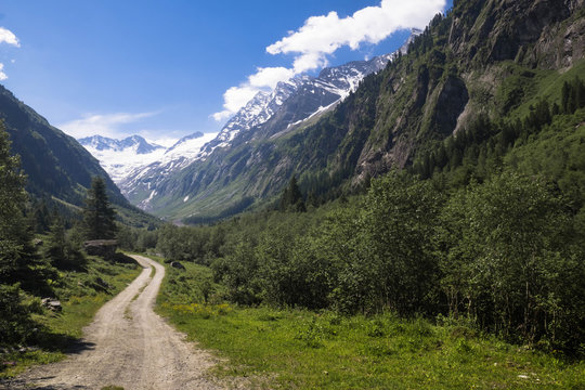 「Alpental」の画像 - 1,009 件の Stock 写真、ベクターおよびビデオ | Adobe Stock